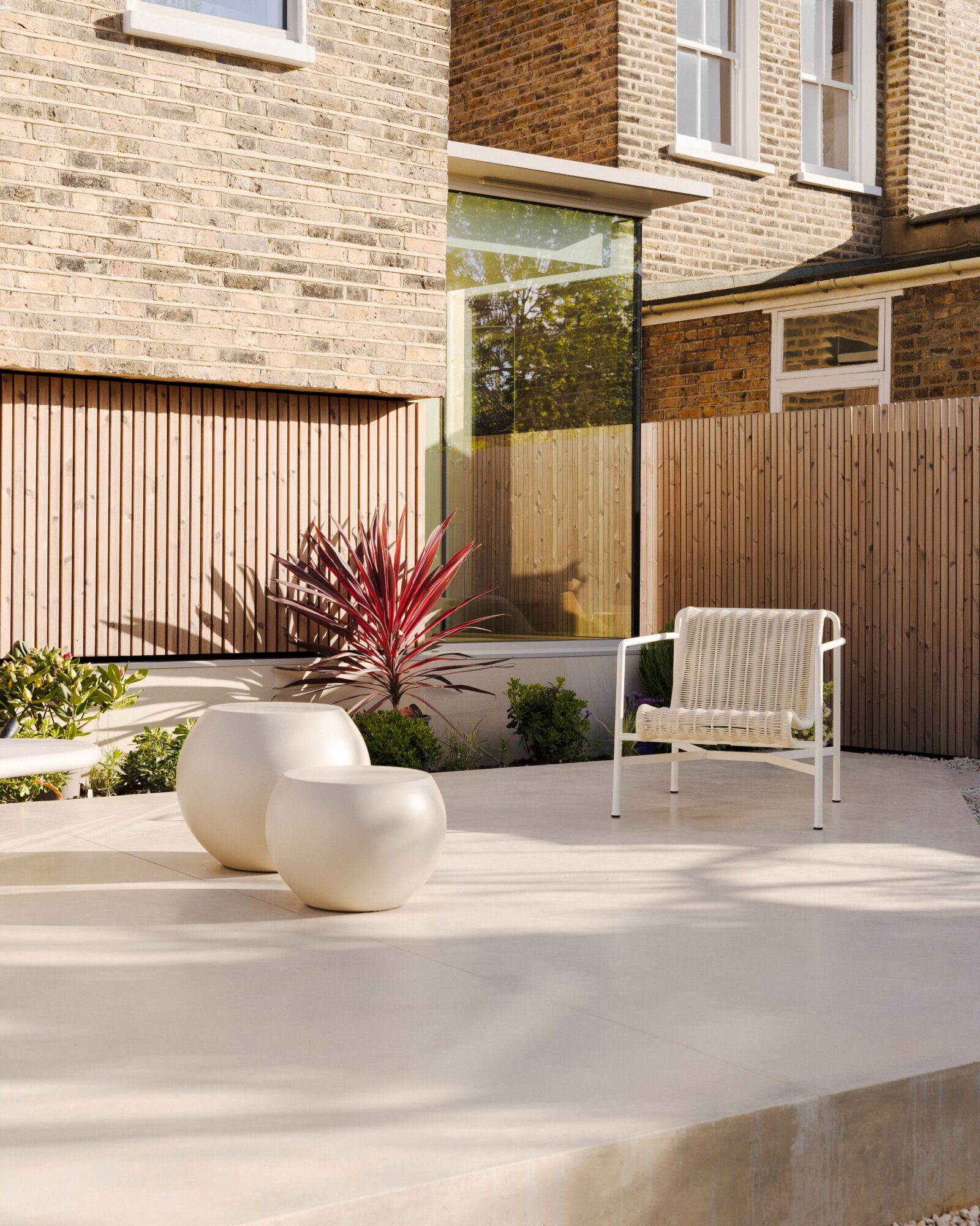 Aldersbrook, East London - Lazenby